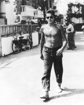 Fotos de Alain Delon em momentos marcantes de sua vida