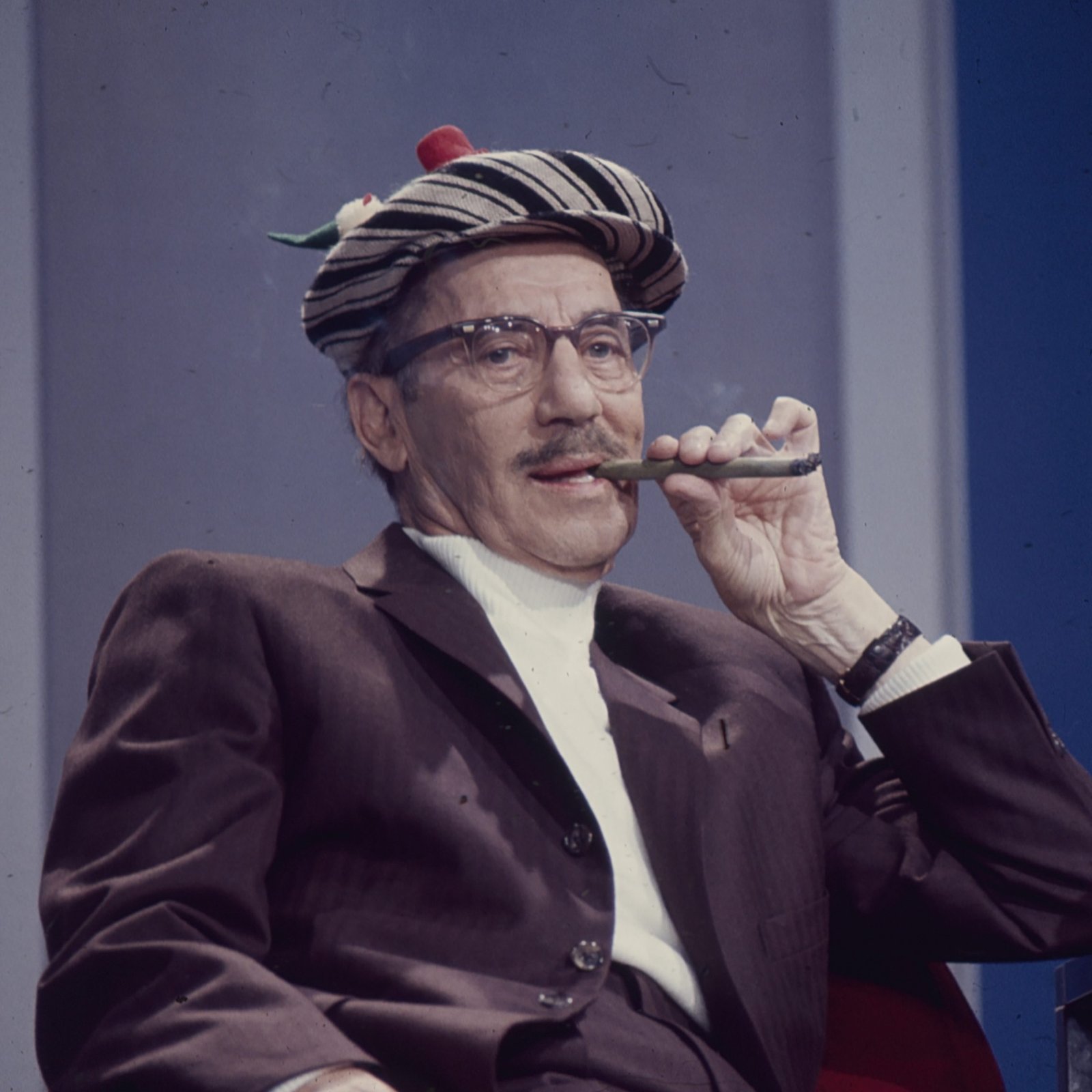 Biografia de Groucho Marx: A Vida do Gênio do Humor nos Irmãos Marx
